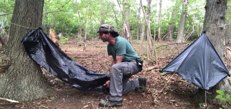 7 Ways On How to Make a Quick Survival Shelter Using Trash Bags ...